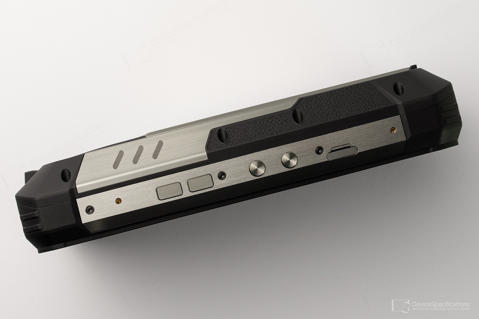 Oukitel WP100 Titan Review - Design and layout