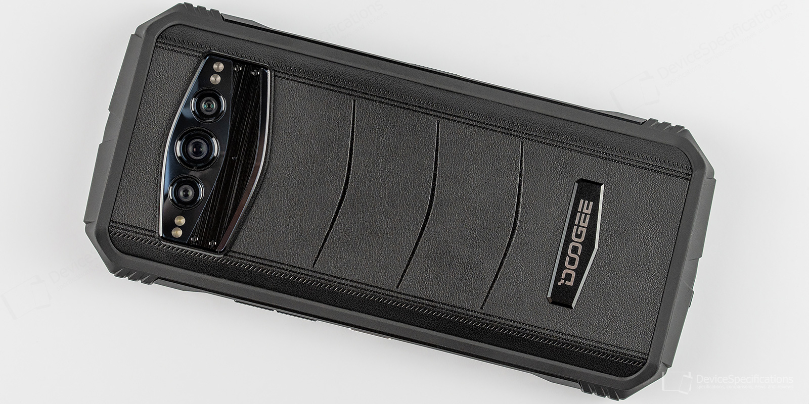 Doogee S100 Review - Design and layout