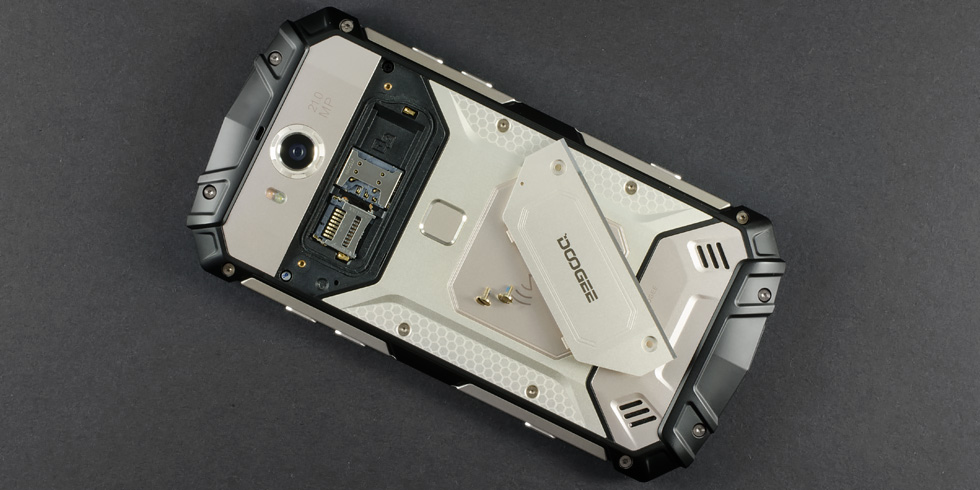Doogee S60 Review - Design and layout