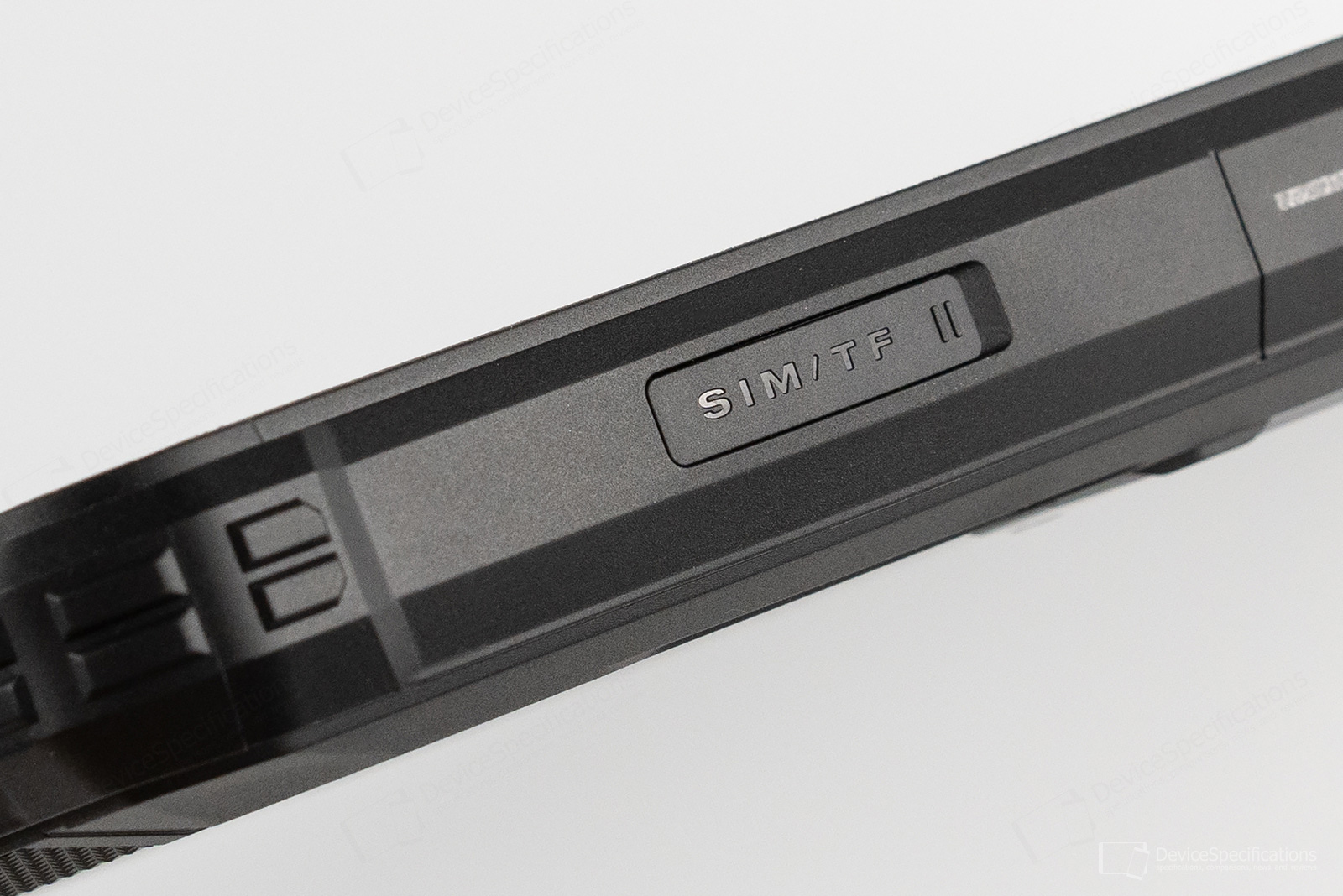 Oukitel RT7 Titan 5G Review - Design and layout