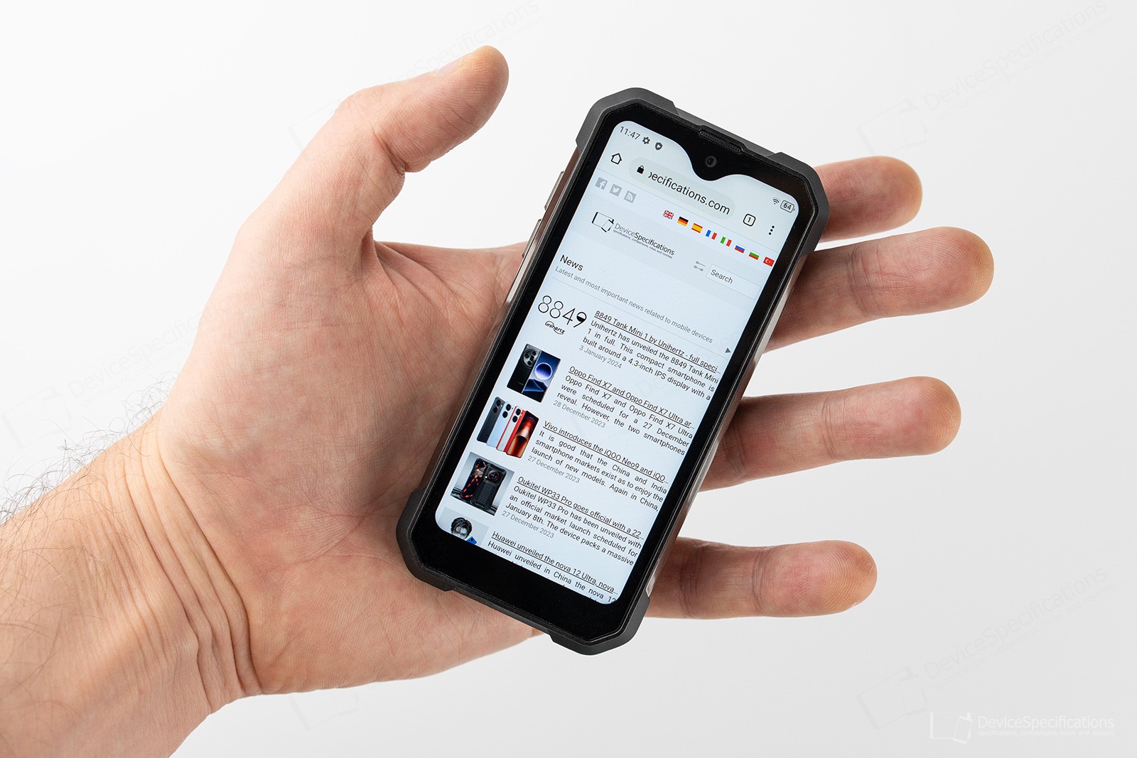 8849 Tank Mini 1 by Unihertz Review - Design and layout